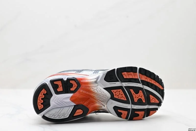 Indistinguishable Asics Shoes