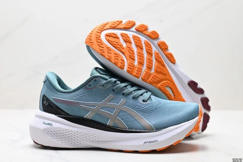 Indistinguishable Asics Shoes