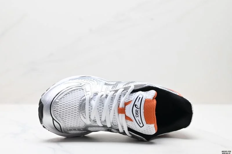 Accurate model Asics Shoes