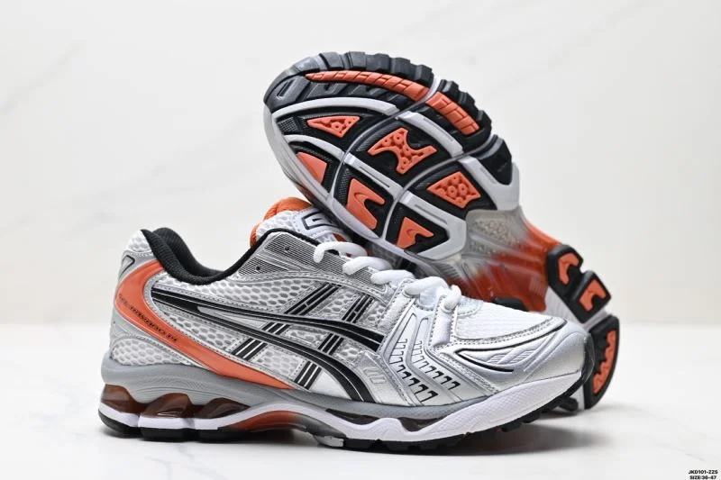Accurate model Asics Shoes