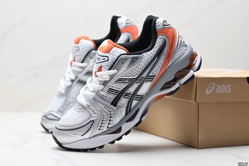Accurate model Asics Shoes