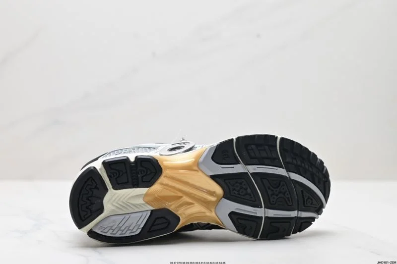 High fidelity Asics Shoes