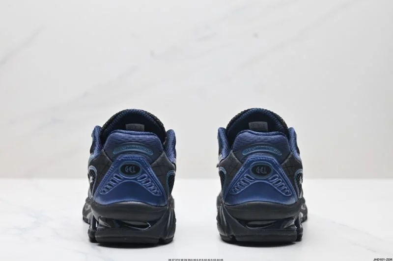 Accurate model Asics Shoes