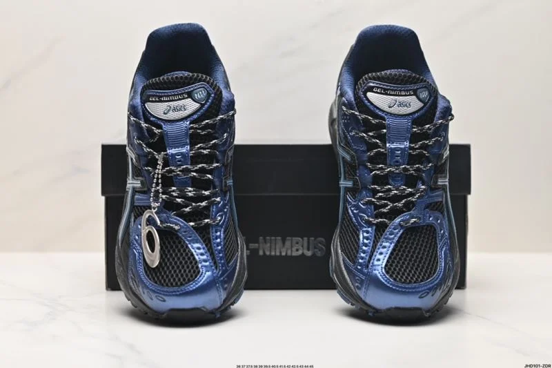Accurate model Asics Shoes