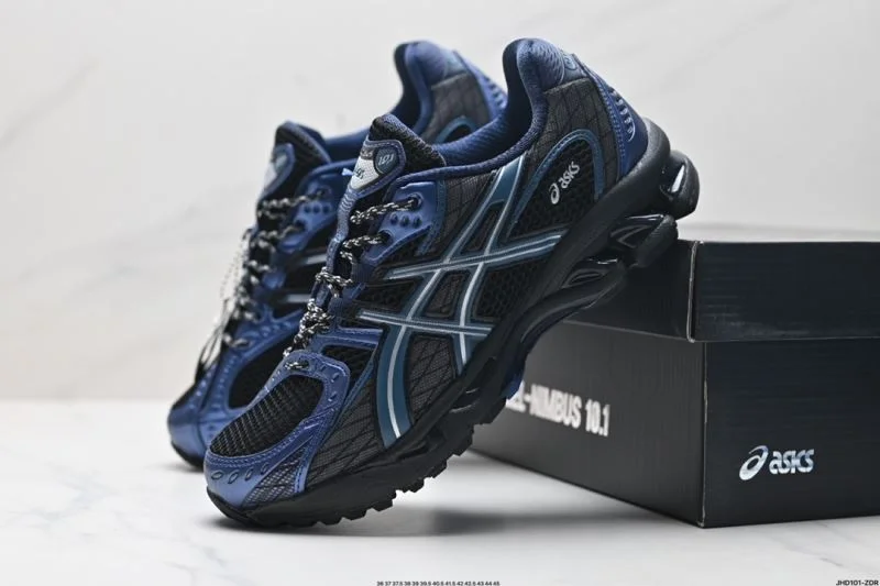 Accurate model Asics Shoes
