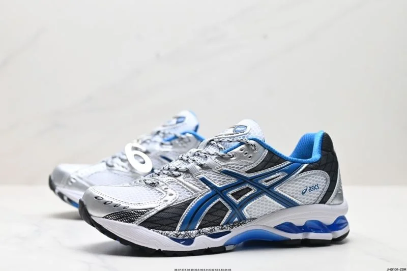 Top mirror Asics Shoes