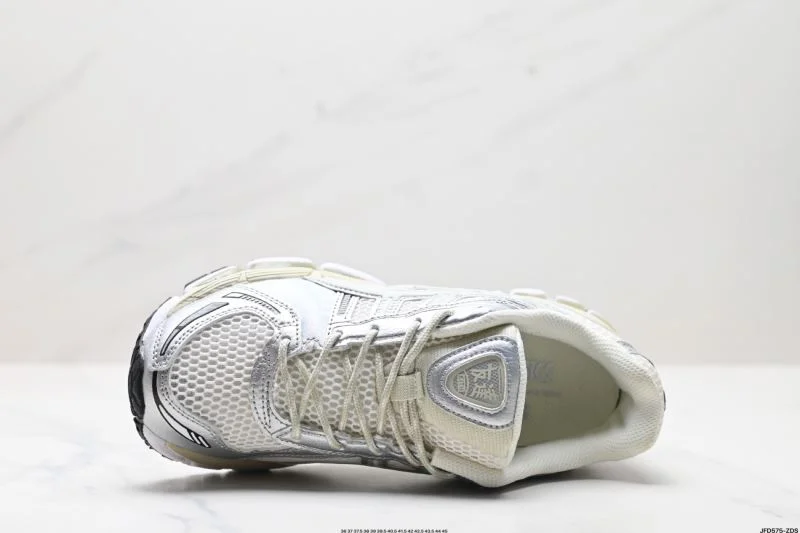 Brand-authenticated Asics Shoes