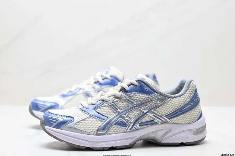 Indistinguishable Asics Shoes