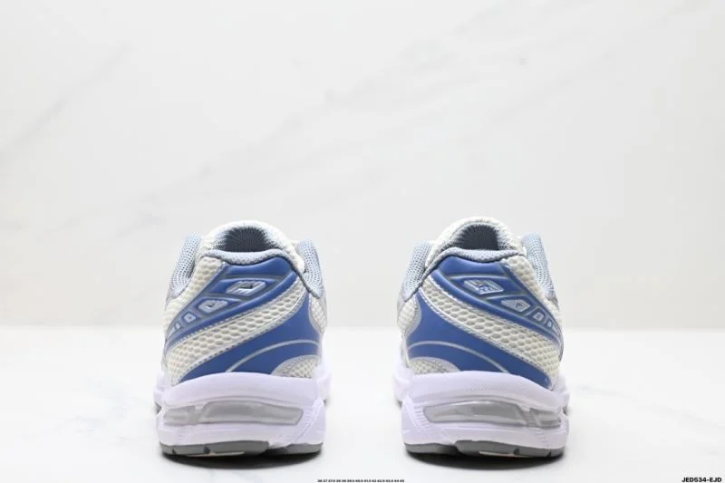Indistinguishable Asics Shoes