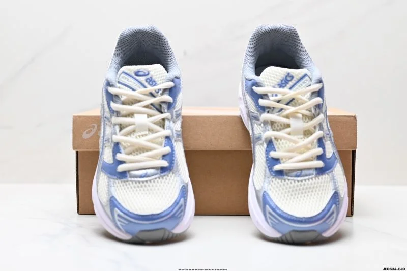 Indistinguishable Asics Shoes