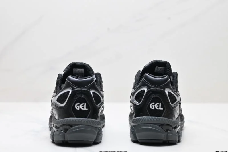 Low-cost Asics Shoes