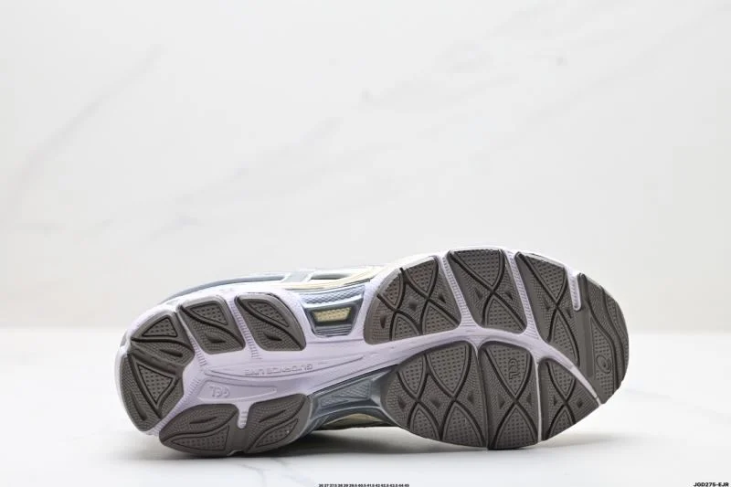 Low-cost Asics Shoes