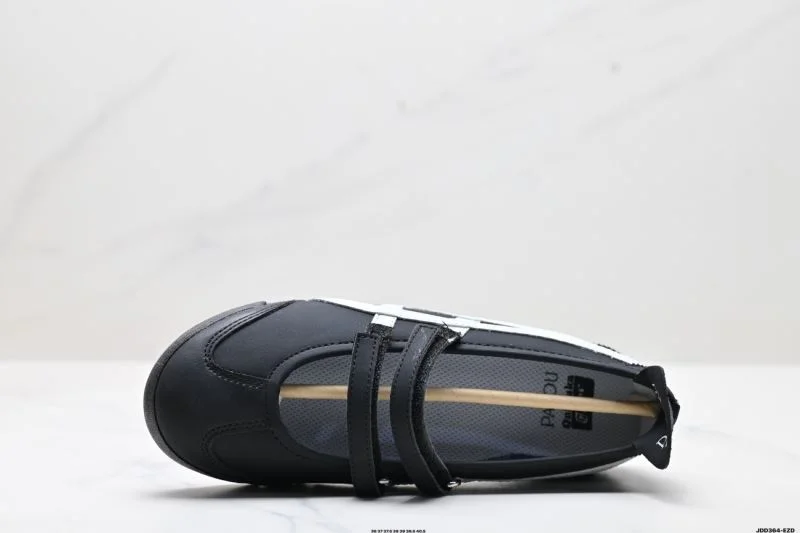 High fidelity Asics Shoes