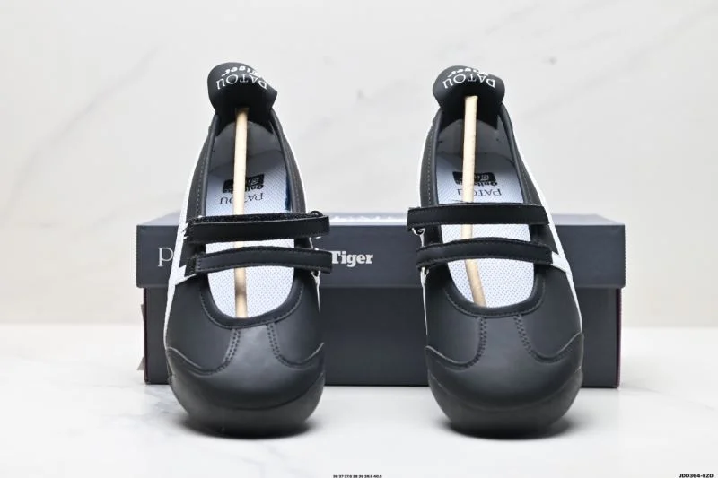 High fidelity Asics Shoes