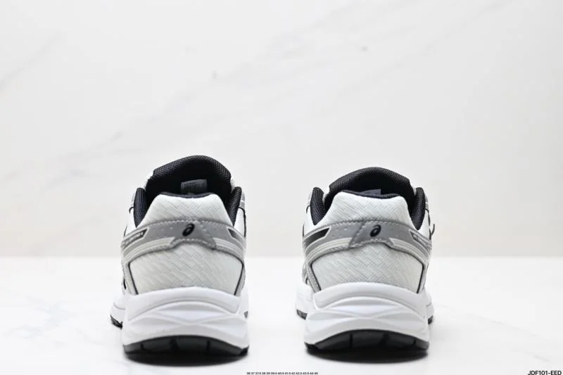 Bargain Asics Shoes