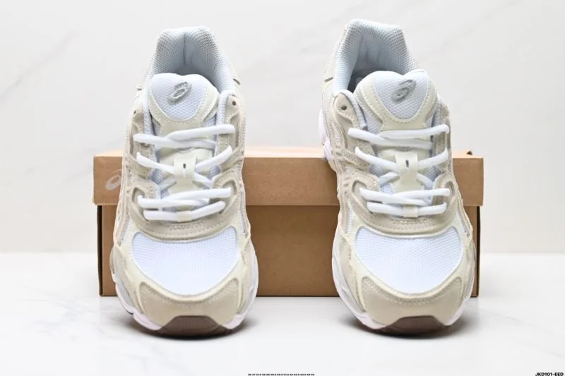 Top mirror Asics Shoes
