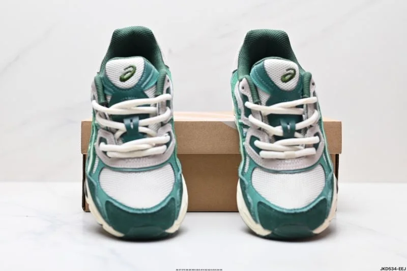 Low-cost Asics Shoes