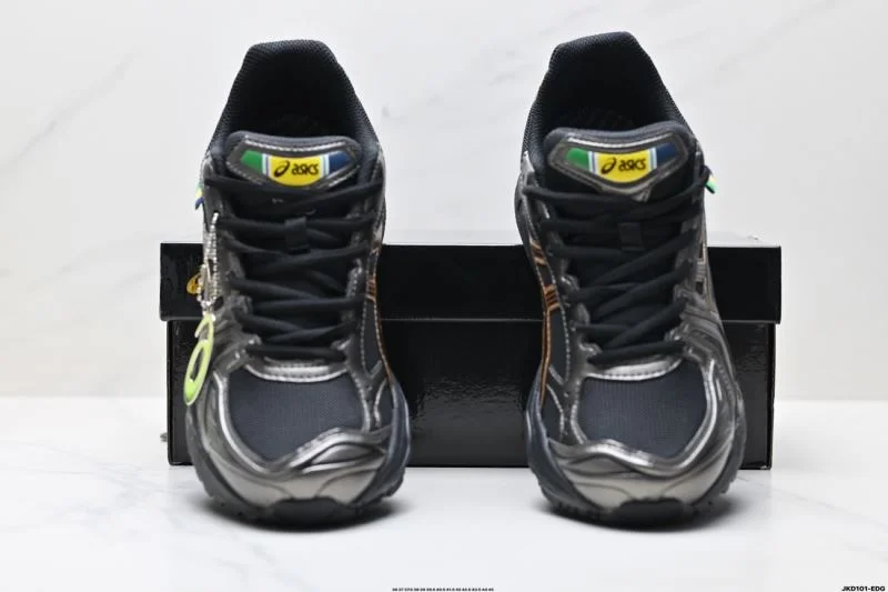 Bargain Asics Shoes