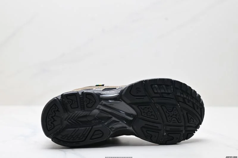 Bargain Asics Shoes