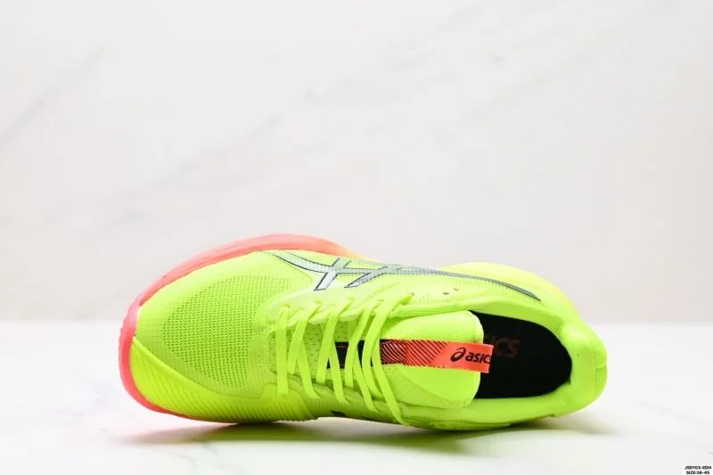 Accurate model Asics Shoes