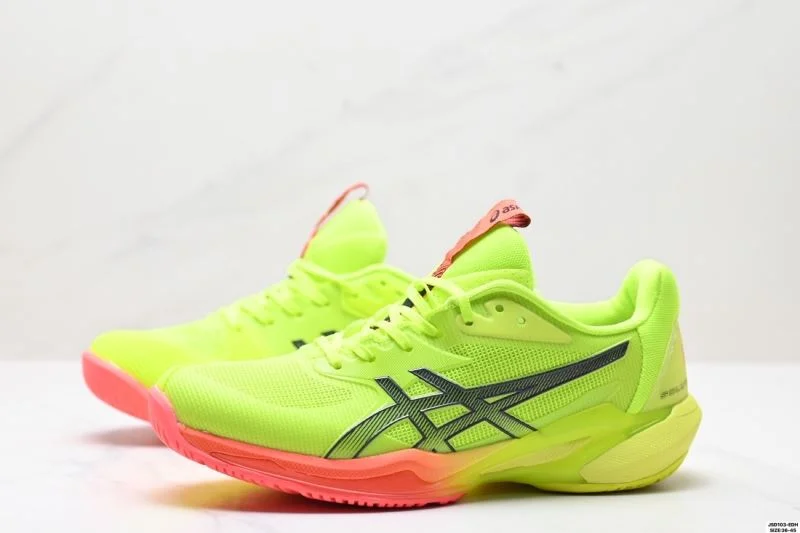 Accurate model Asics Shoes