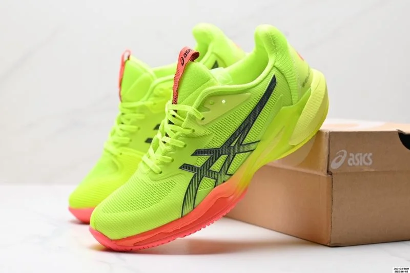 Accurate model Asics Shoes