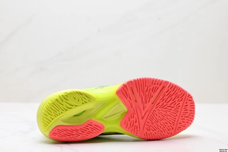 Accurate model Asics Shoes