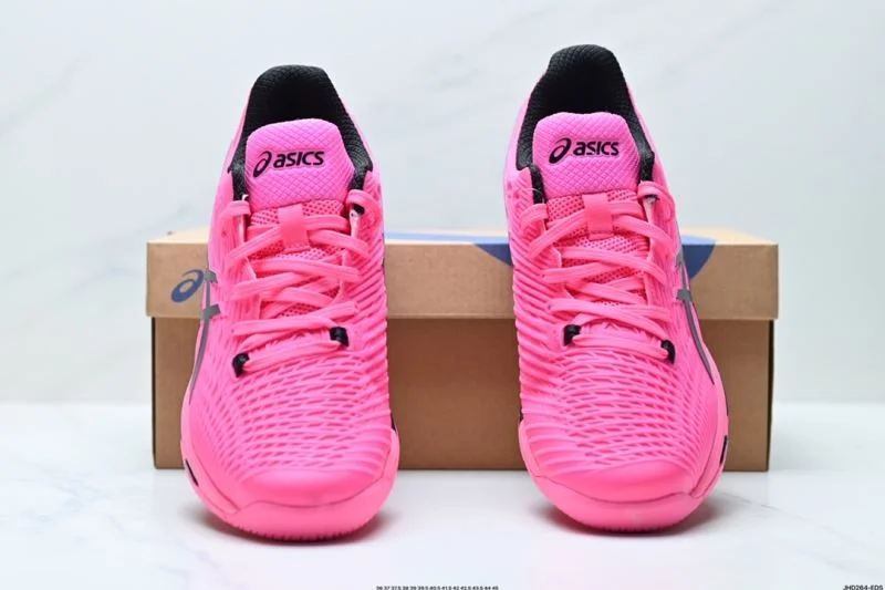 Indistinguishable Asics Shoes