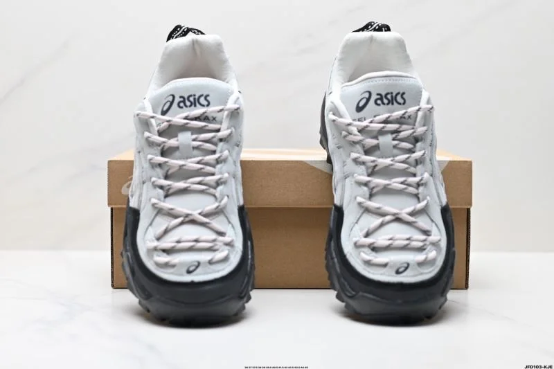 Brand-authenticated Asics Shoes