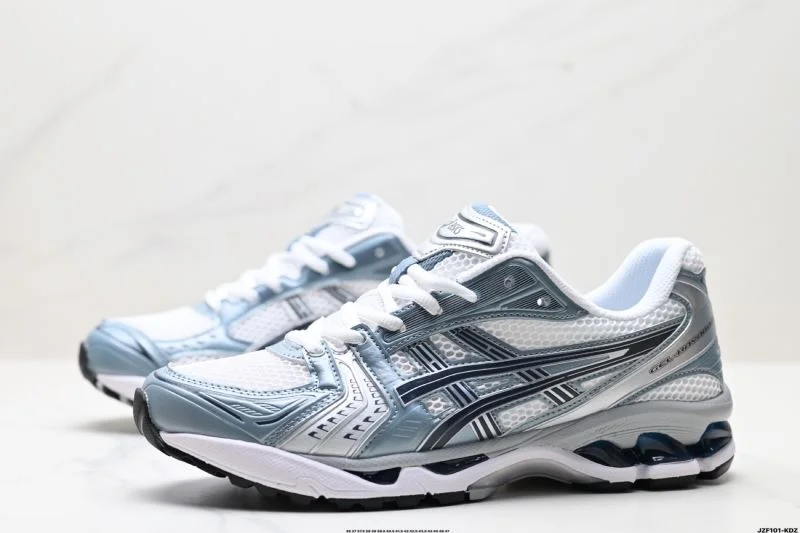 Indistinguishable Asics Shoes