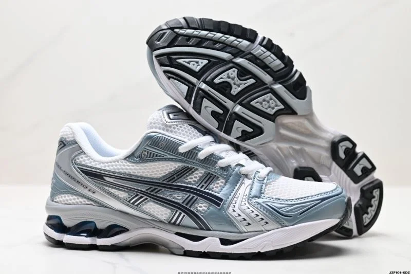 Indistinguishable Asics Shoes