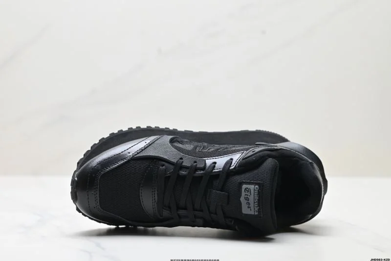 Accurate model Asics Shoes