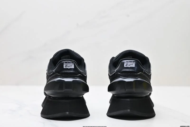 Accurate model Asics Shoes