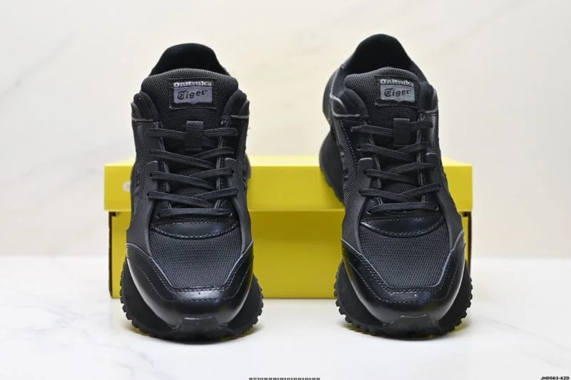 Accurate model Asics Shoes
