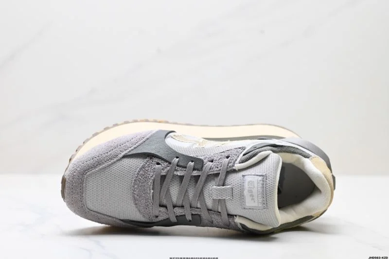 Brand-authenticated Asics Shoes