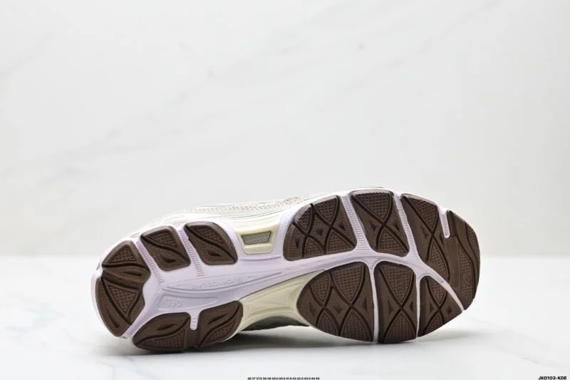 Exact replica Asics Shoes