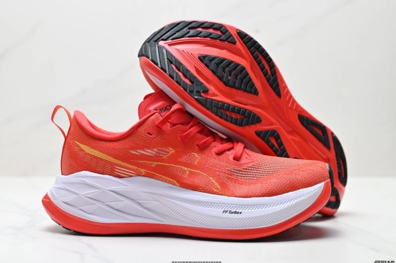Indistinguishable Asics Shoes
