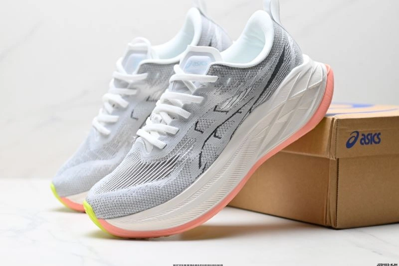 Top match Asics Shoes