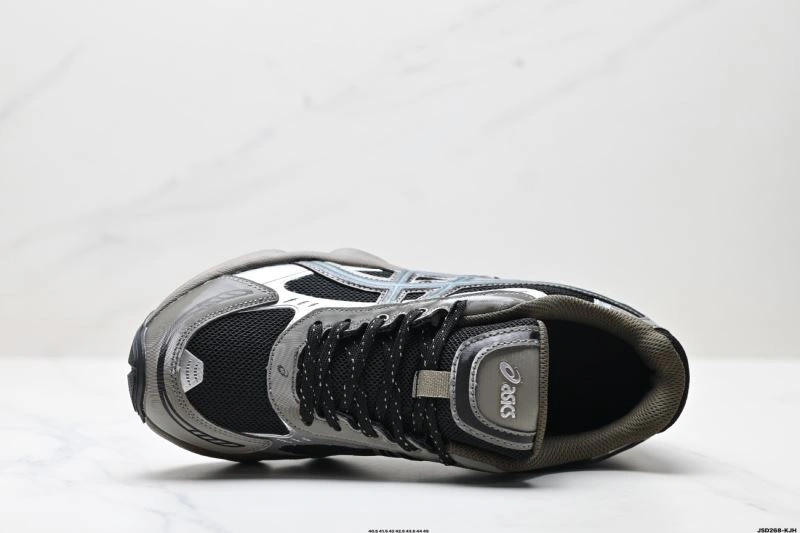 Brand-authenticated Asics Shoes