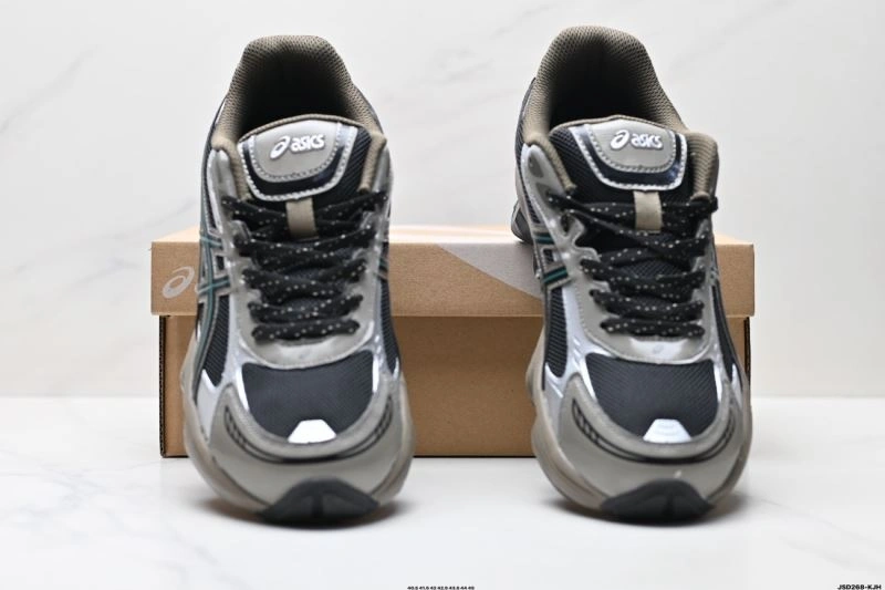 Brand-authenticated Asics Shoes