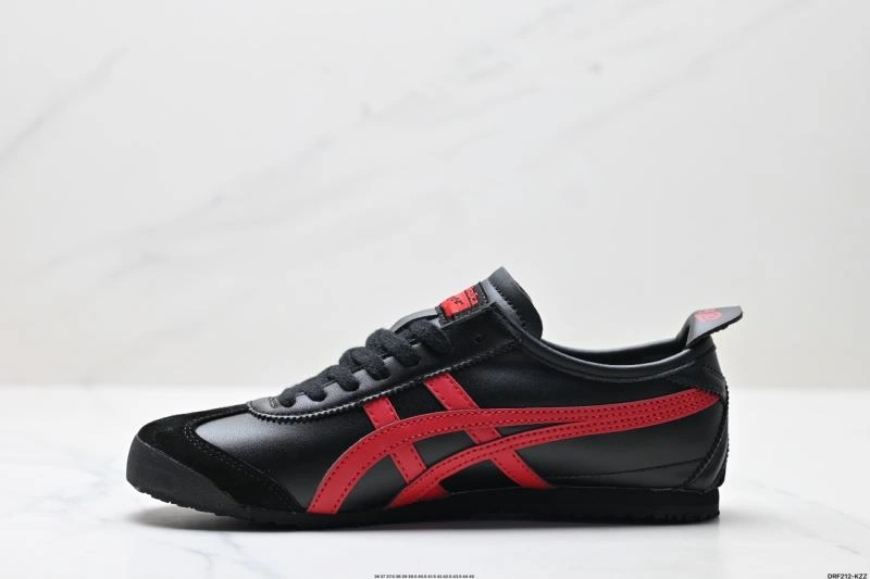 Accurate model Asics Shoes