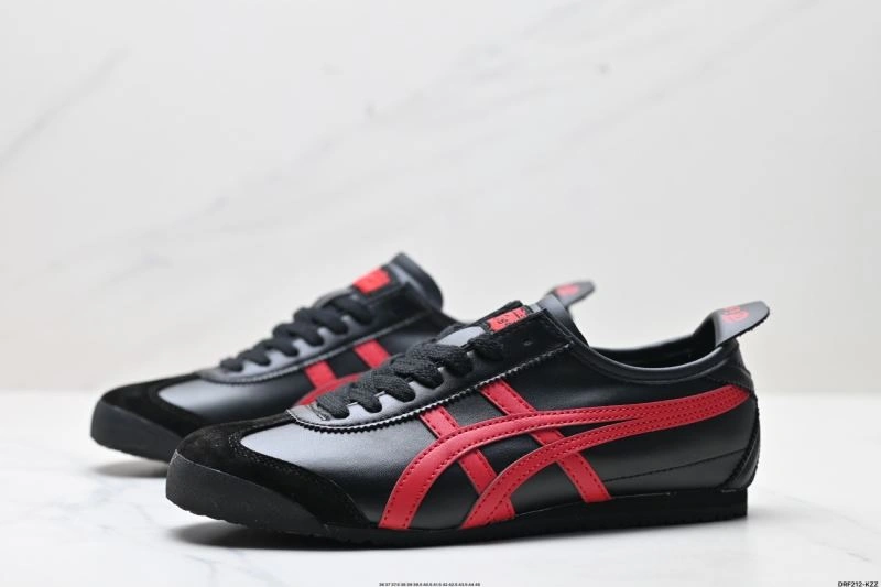 Accurate model Asics Shoes