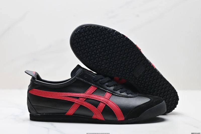 Accurate model Asics Shoes