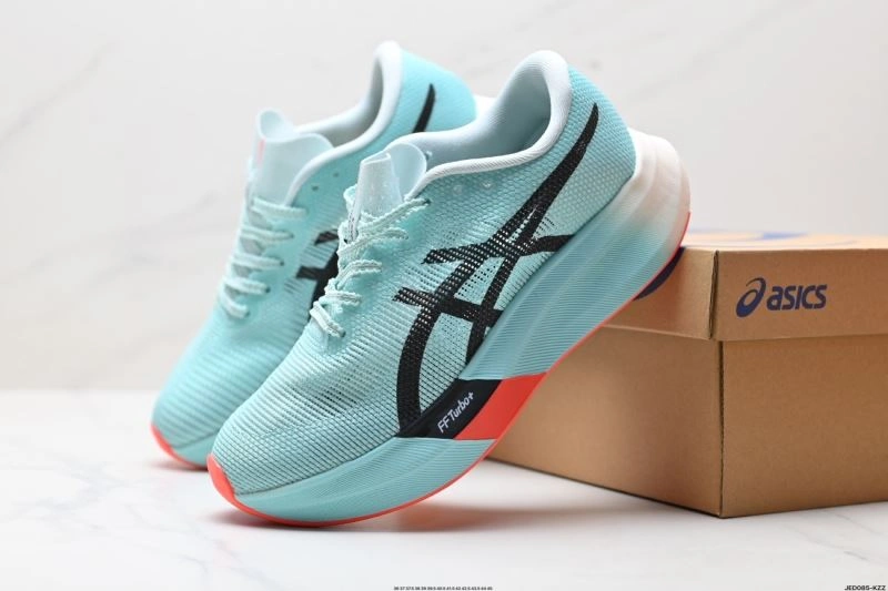 Indistinguishable Asics Shoes