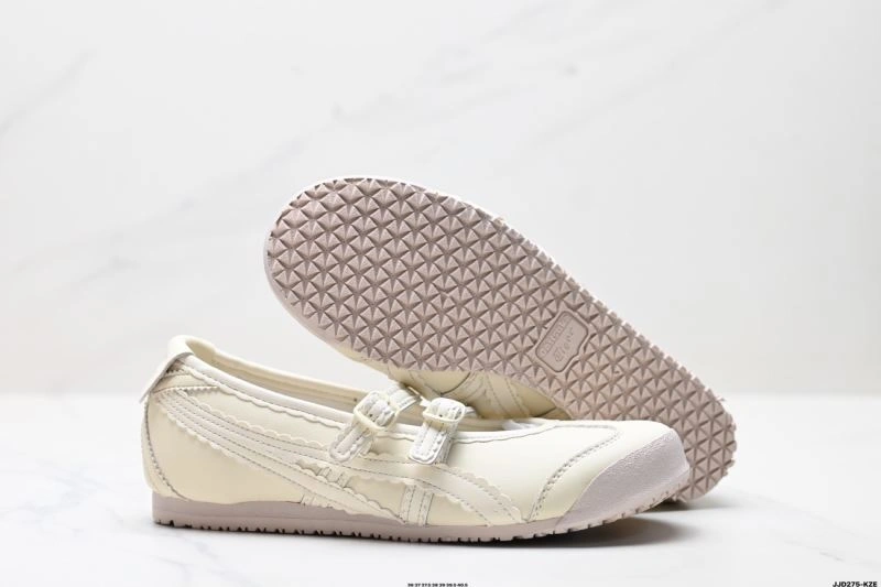 High fidelity Asics Shoes