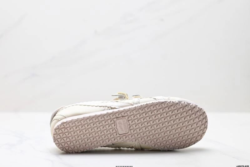 High fidelity Asics Shoes