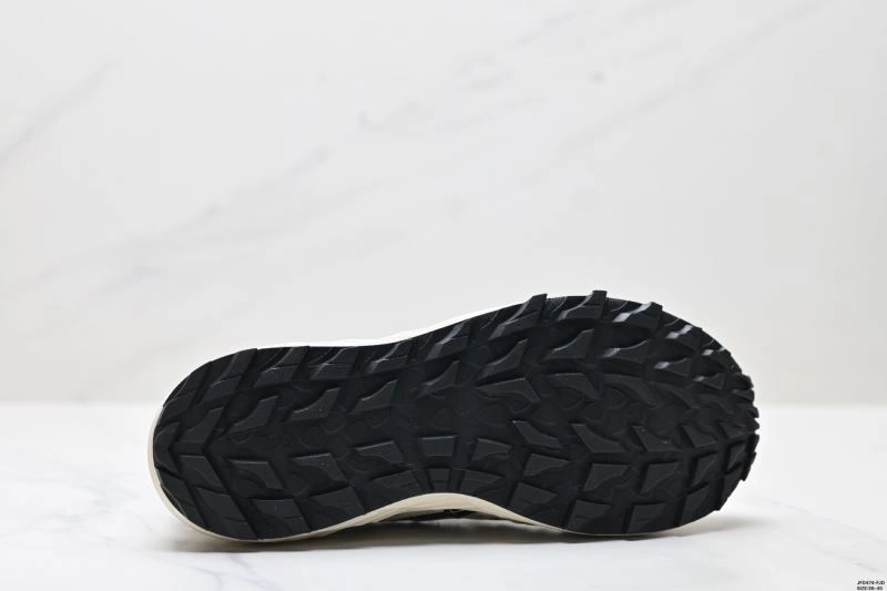 Brand-authenticated Asics Shoes