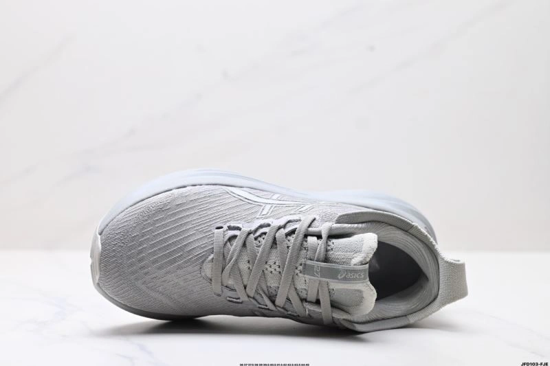 Accurate model Asics Shoes