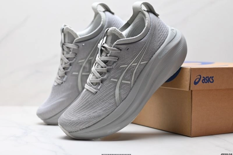 Accurate model Asics Shoes
