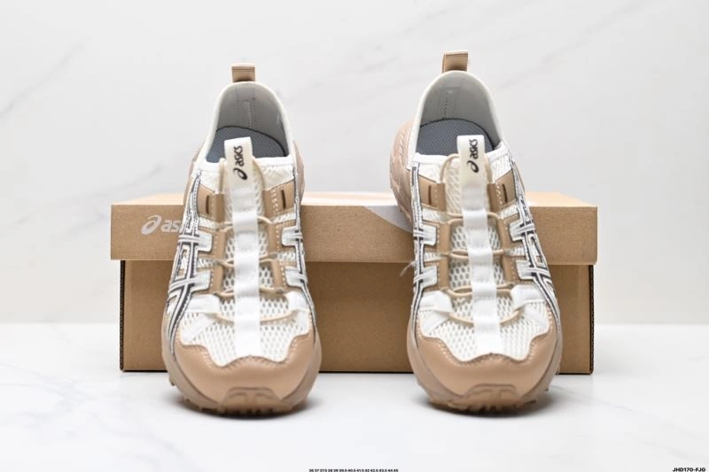 Indistinguishable Asics Shoes